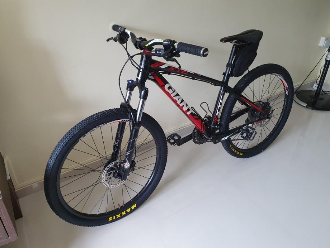 Giant XTC 26" Shimano Deore Groupset and Rockshox XC 30 fork Mountain ...