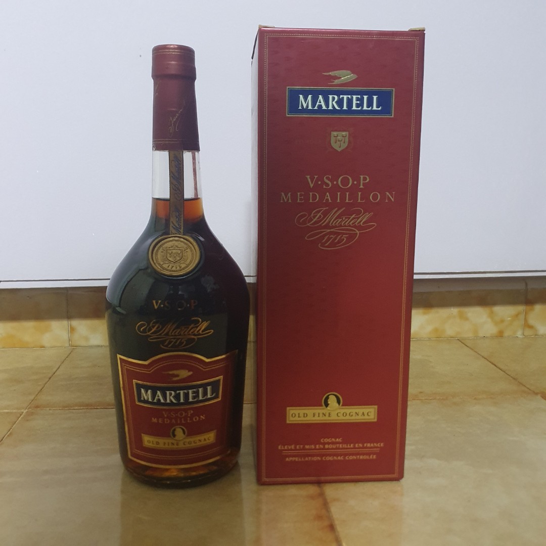 Martel VSOP Medallion 1L, Food & Drinks, Alcoholic Beverages on Carousell