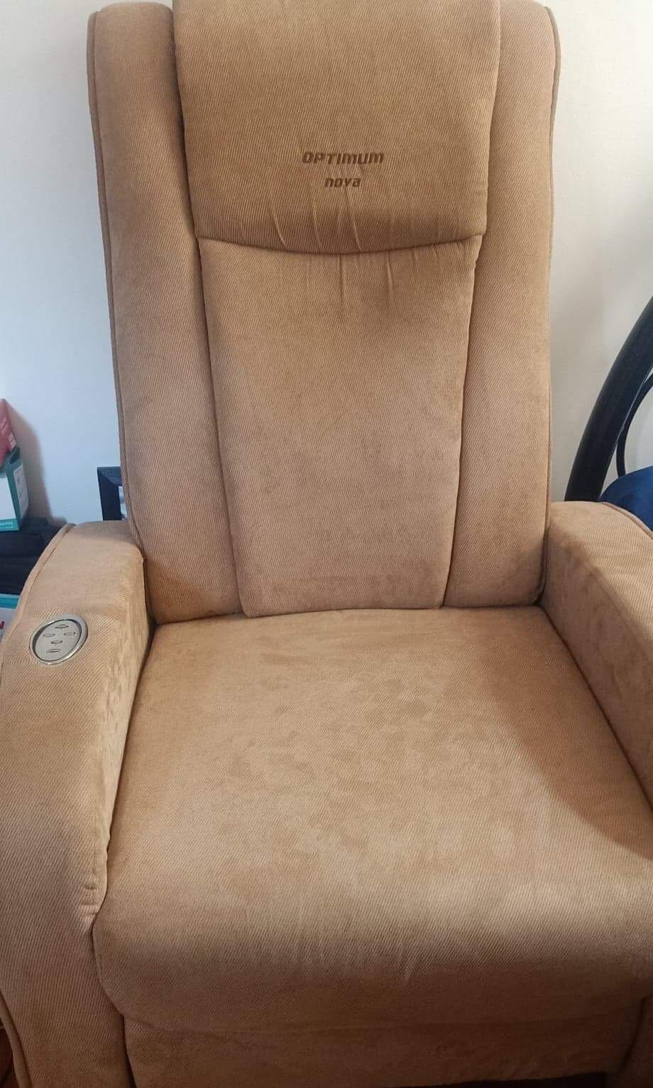 Massage Chair - Optimum, Health & Nutrition, Massage Devices on Carousell