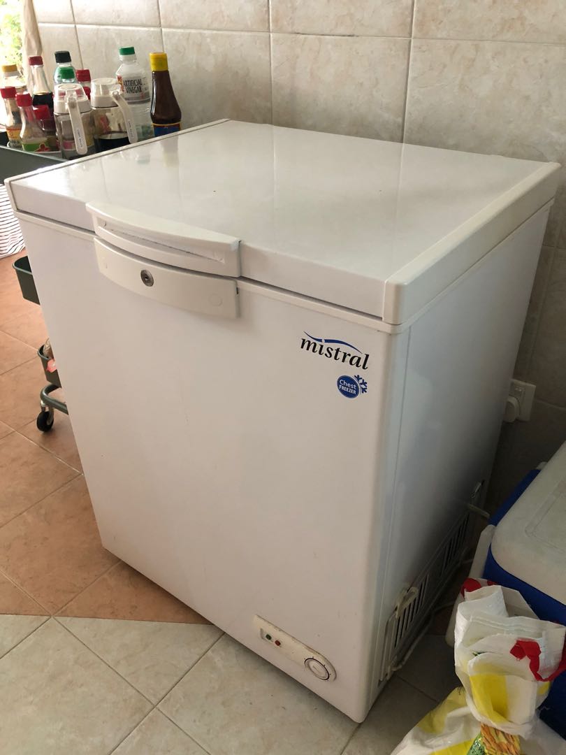 Mistral Chest Freezer MFC131, TV & Home Appliances, Kitchen Appliances ...