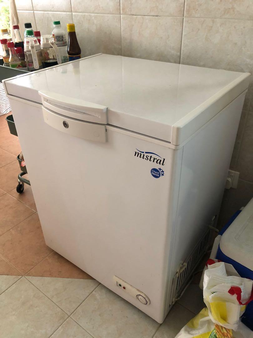 Mistral Chest Freezer MFC131, TV & Home Appliances, Kitchen Appliances ...