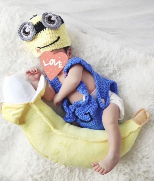 Newborn minion photoshoot outfit, Babies & Kids, Babies & Kids Fashion ...