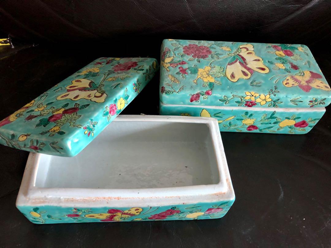 Rare Pair of Beautiful Nonya butterfly Porcelain box, Women's Fashion ...