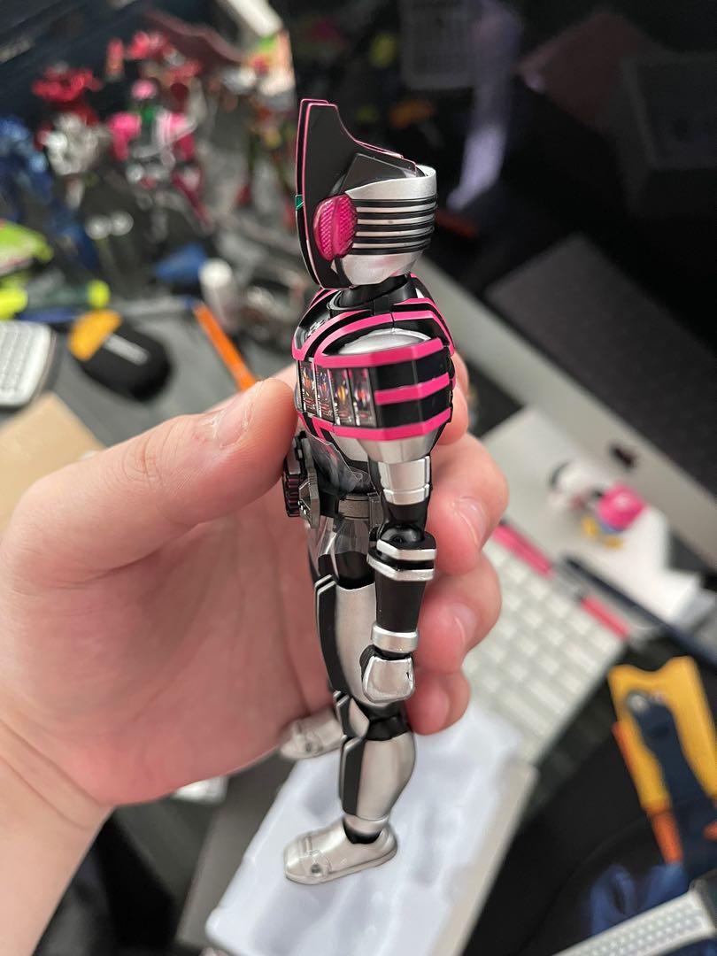 已開 日版 SHF 真骨雕 Decade Complete Form, 興趣及遊戲, 玩具 & 遊戲類 - Carousell