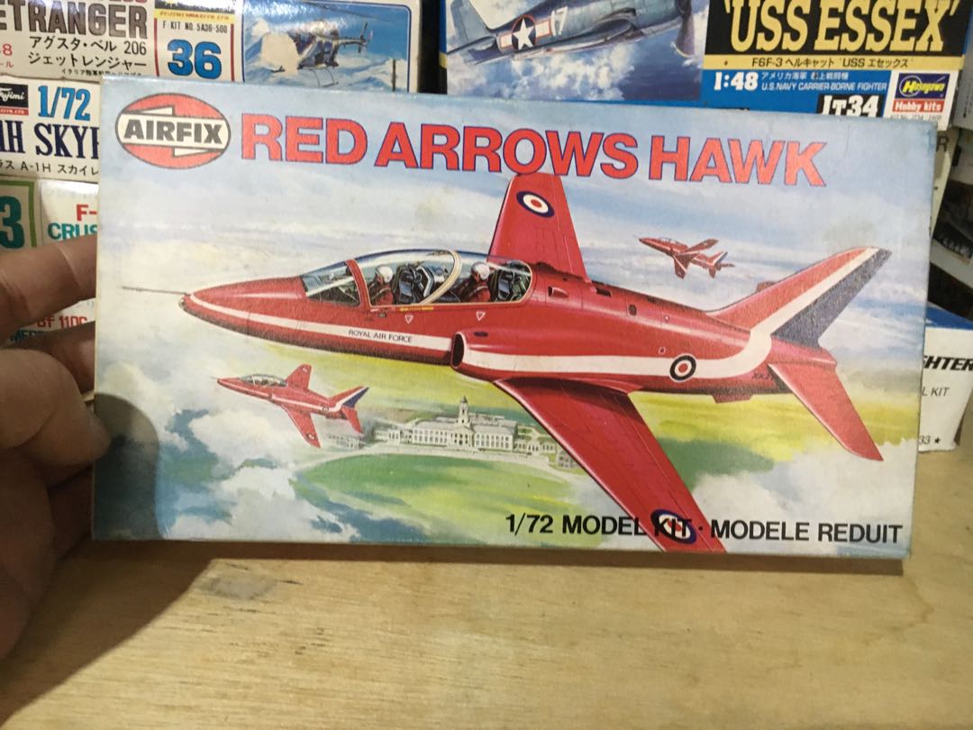 Airfix 1/72 Red Arrows Hawk 水貼己黃, 興趣及遊戲, 玩具 & 遊戲類 - Carousell