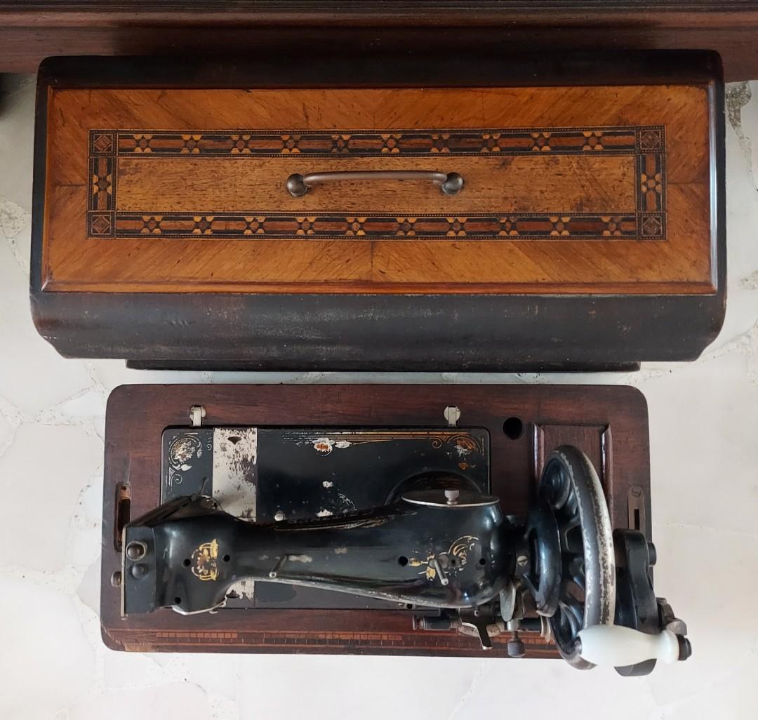 Antique Transverse Shuttle Gritzner sewing machine, Hobbies & Toys ...