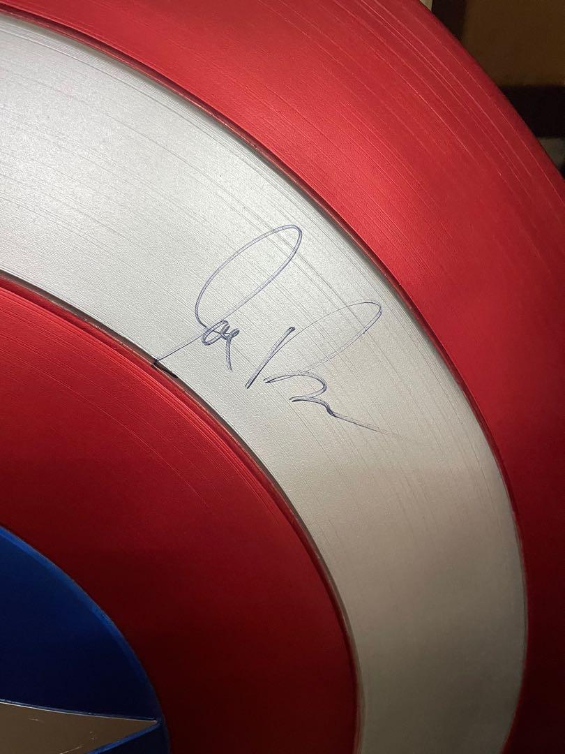 Captain America shield prop replica by EFX (autographed by movie ...