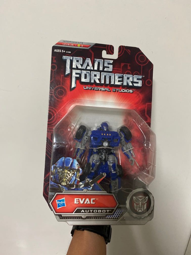 Limited edition Transformer toy EVAC, Hobbies & Toys, Toys & Games on ...