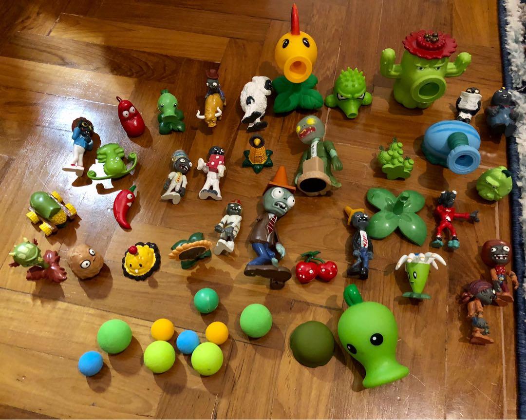 Plants vs Zombies figures set, Hobbies & Toys, Toys & Games on Carousell