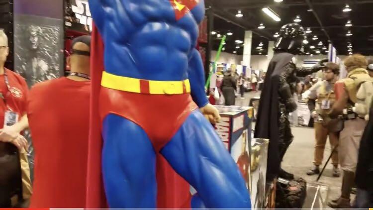 Rubie’s DC Comics Life-Size Superman In-Flight Fiberglass Statue - 8ft ...