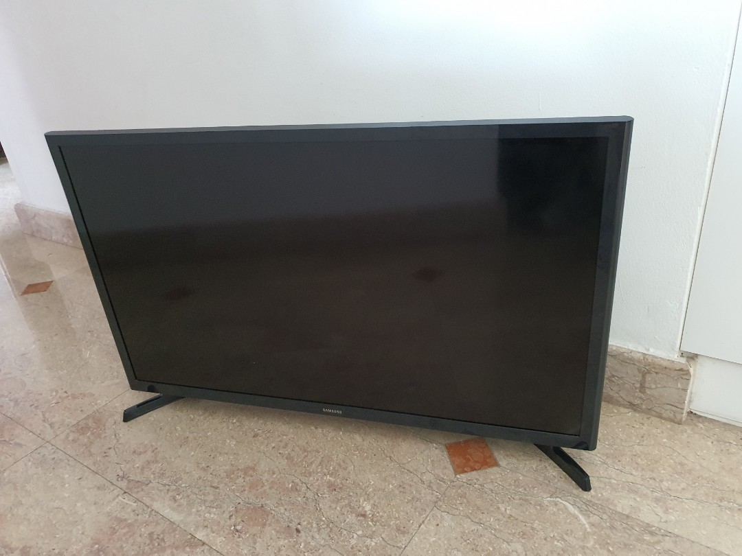 Samsung UA32J4303AK 32 inch HD Smart TV (Please read description), TV ...
