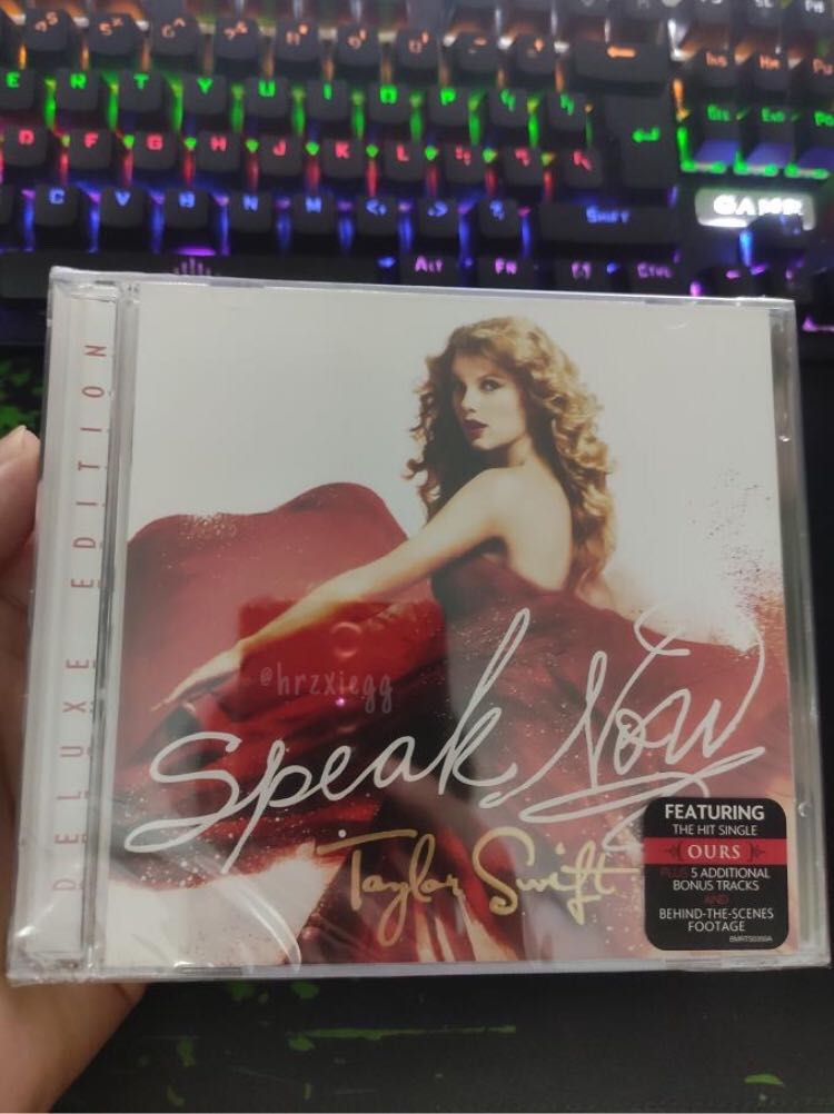 Taylor Swift 'Speak Now' Deluxe CD Album, Hobbies & Toys, Music & Media ...