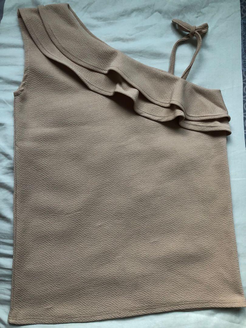 Venus cut tops, Women's Fashion, Tops, Other Tops on Carousell