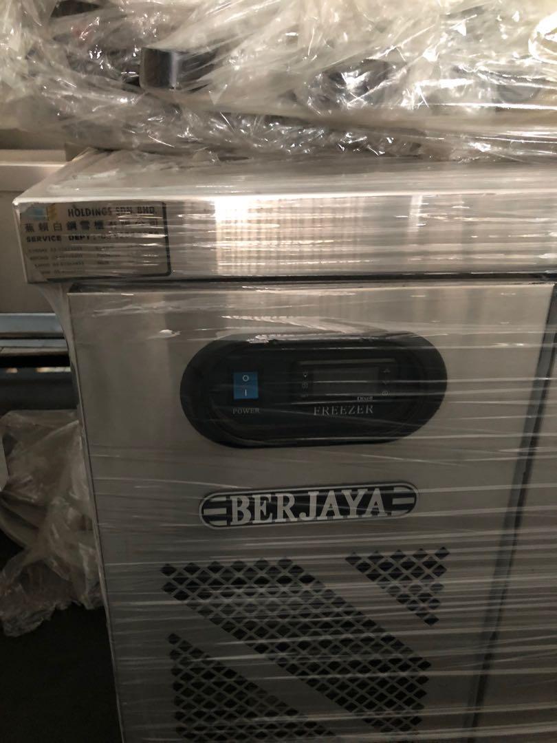 BERJAYA 3 Door Freezer 7-feet, TV & Home Appliances, Kitchen Appliances ...
