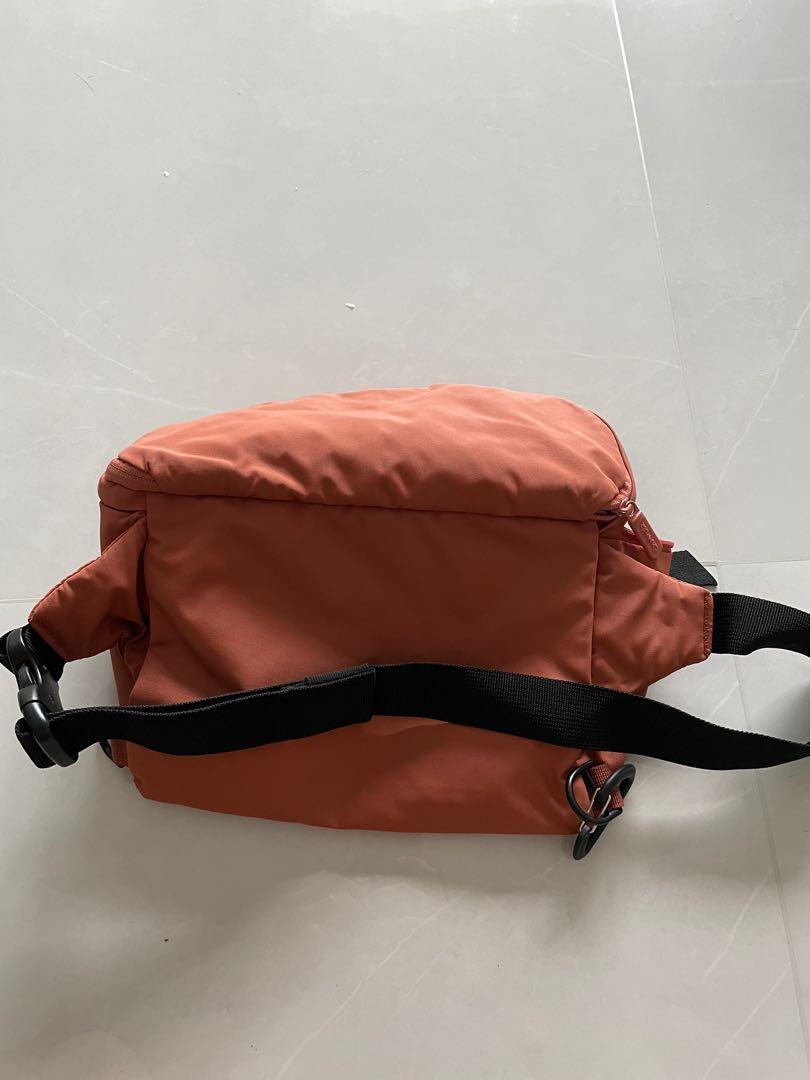 Crumpler Drum (Oxide), Everything Else on Carousell