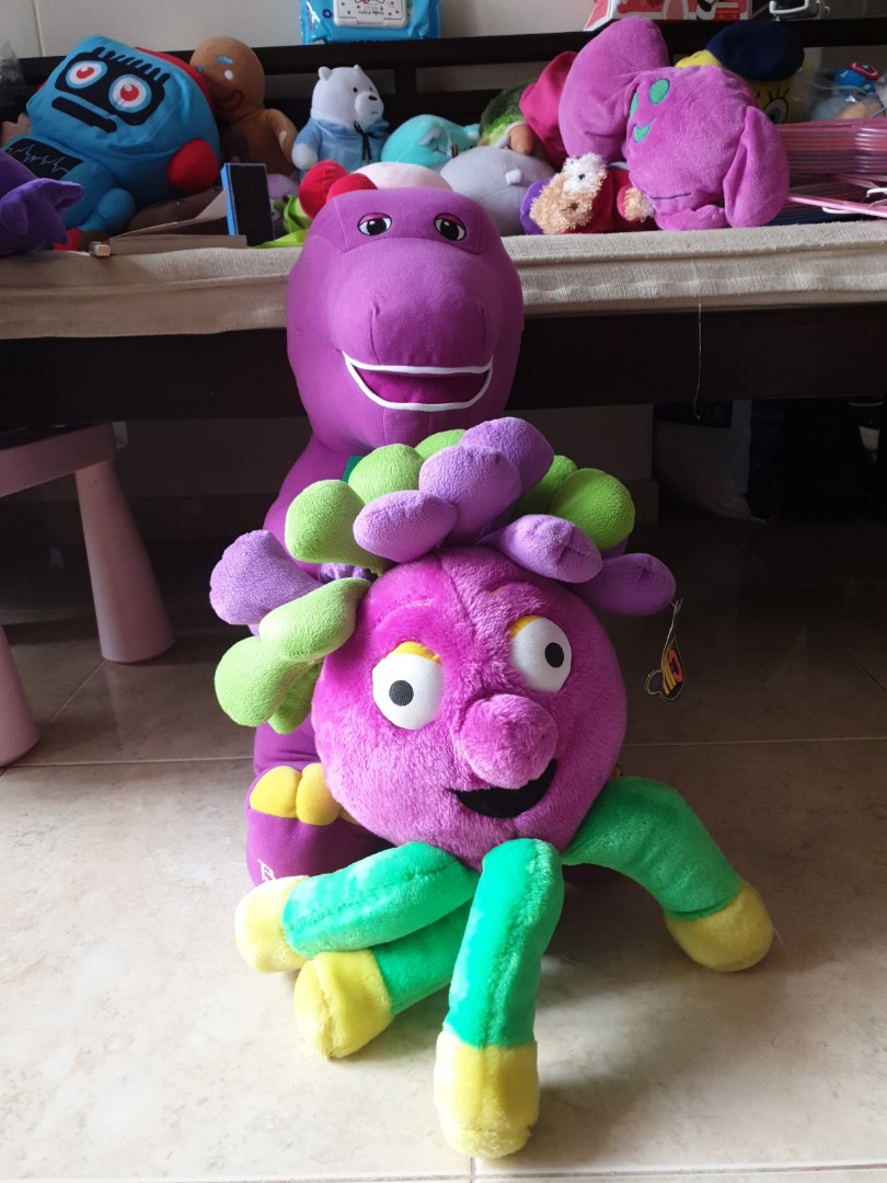 Barney & Hi 5, Hobbies & Toys, Toys & Games on Carousell
