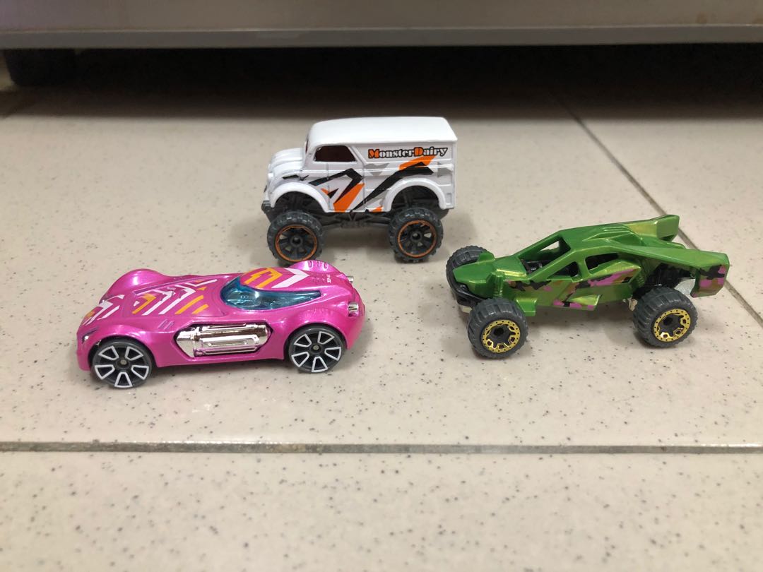 Hotwheels Dodge XP-07, Team Hot Wheels Corkscrew and Monster Dairy ...