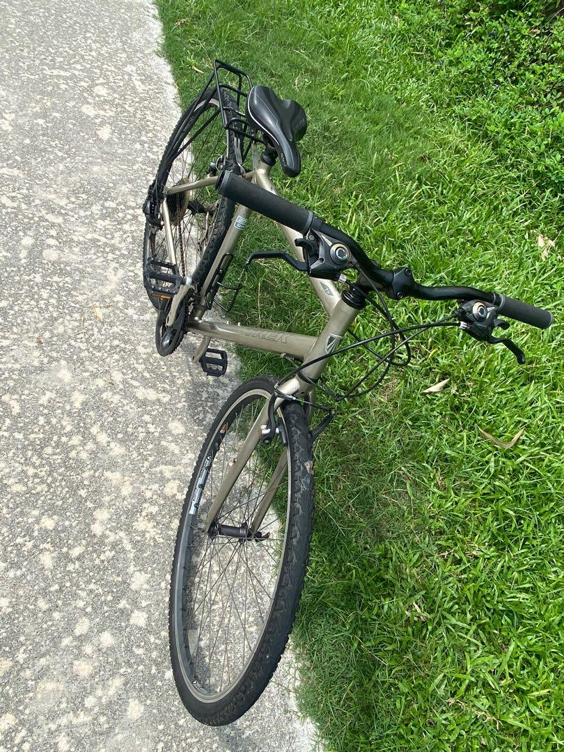 Trek 700c Hybrid bike with rack not giant polygon , Sports Equipment ...