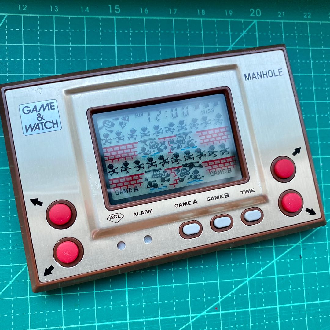 Manhole - Vintage 1981 Nintendo Game & Watch (Gold-Series), Hobbies ...