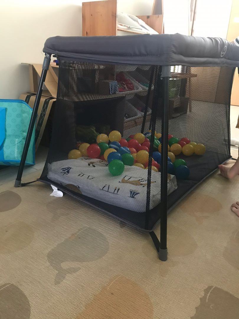 roger armstrong portacot, Babies & Kids, Infant Playtime on Carousell