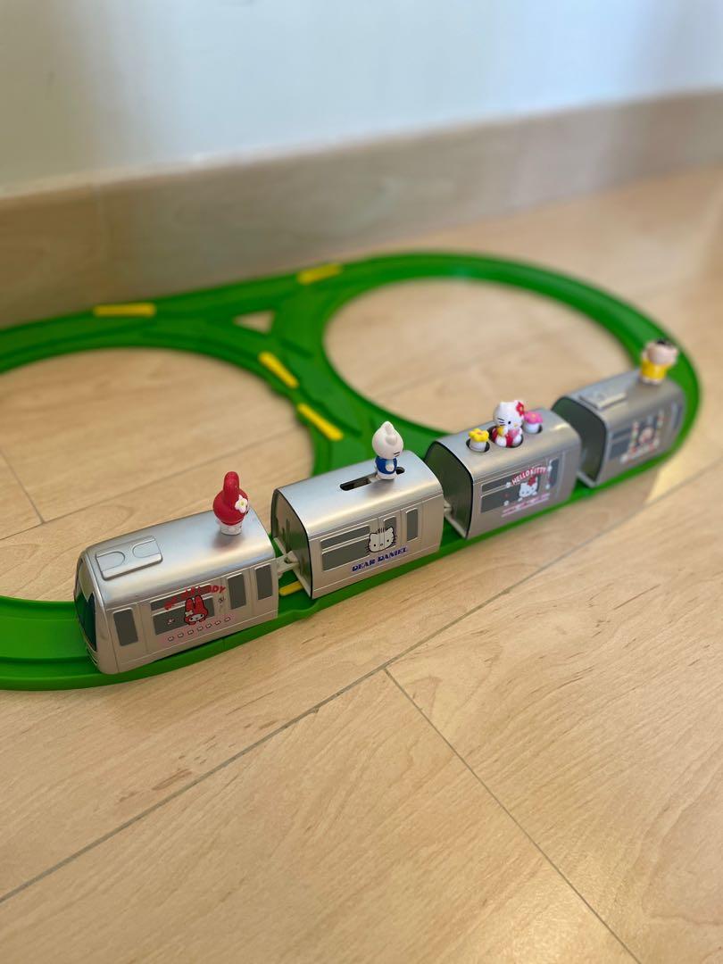 Sanrio & Friends 地鐵 MTR 港鐵公司 迷你 列車 路軌 套裝, 興趣及遊戲, 玩具 & 遊戲類 - Carousell