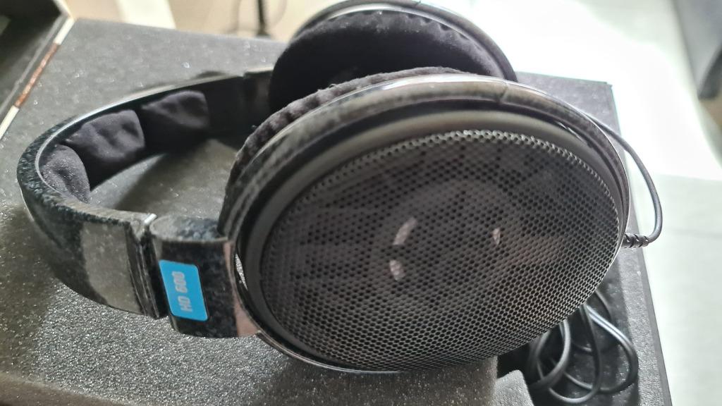 Sennheiser HD600 with box & accessories, Audio, Headphones & Headsets ...