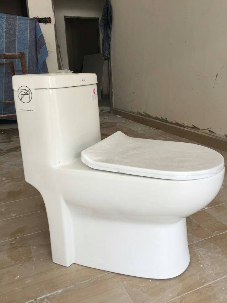 Toilet Bowl, Furniture & Home Living, Bathroom & Kitchen Fixtures on ...