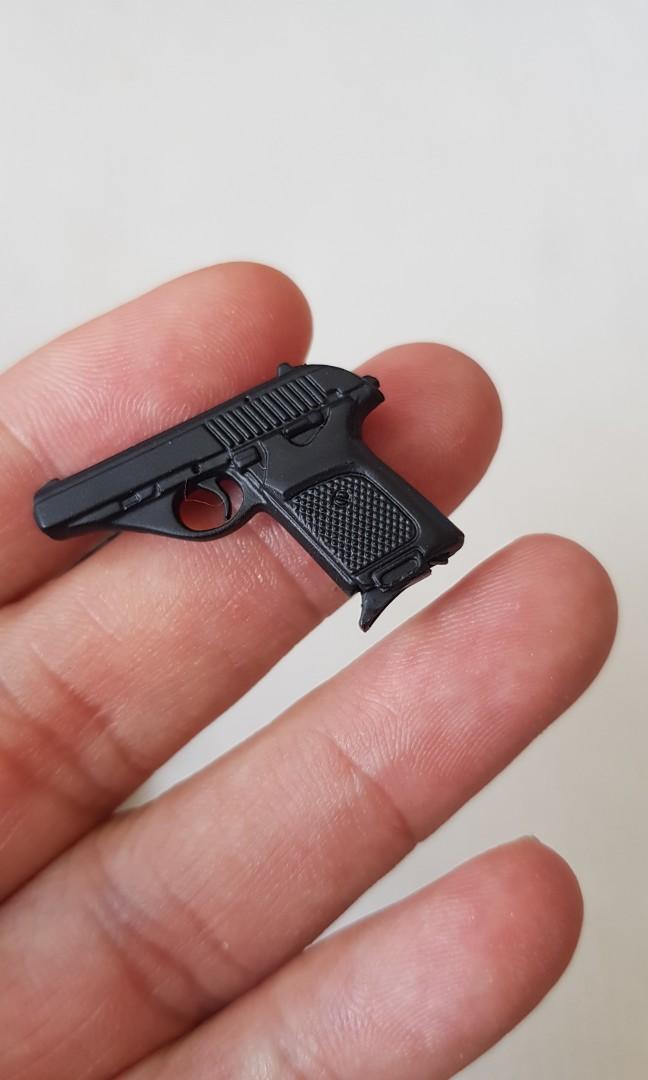 1/6 scale Medicom Japan Special Assault Team SAT pistol and drop down ...