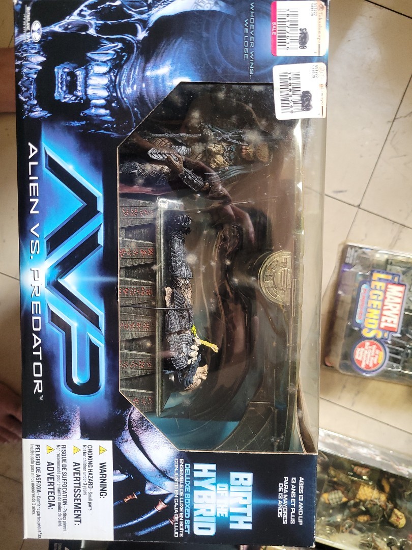 Alien vs Predator, Hobbies & Toys, Toys & Games on Carousell