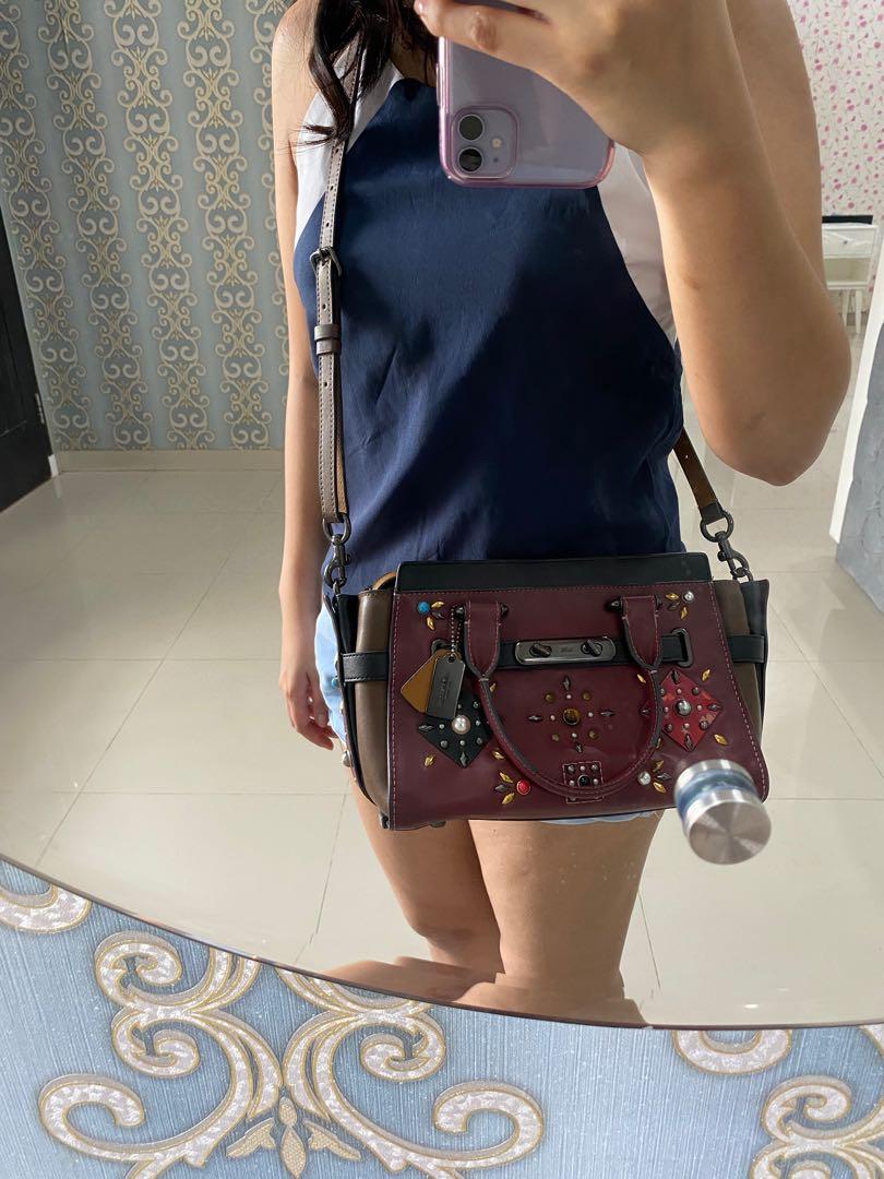 TURUN HARGA! Coach swagger rivets 27, Fesyen Wanita, Tas & Dompet di ...
