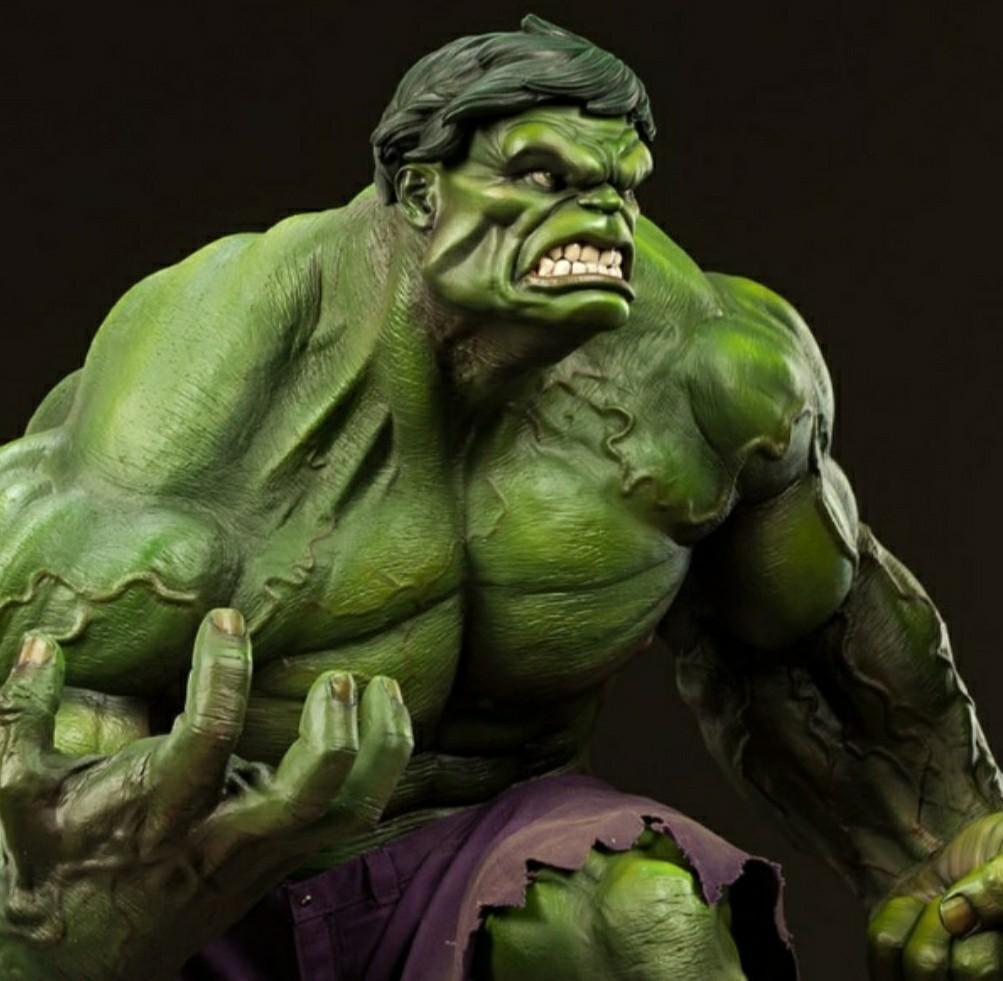 Exclusive Sideshow Premium Format Marvel Incredible Hulk with repainted ...