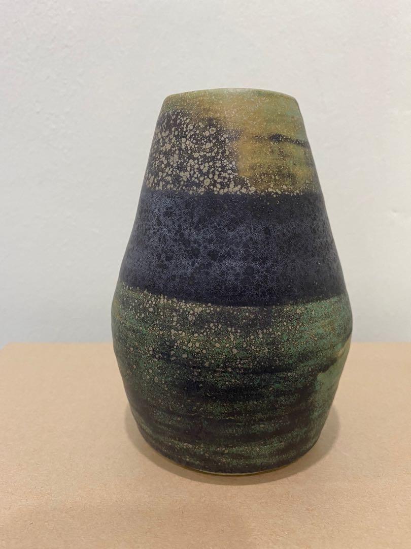 Handmade inverted hourglass banded vase, Hobbies & Toys, Memorabilia ...