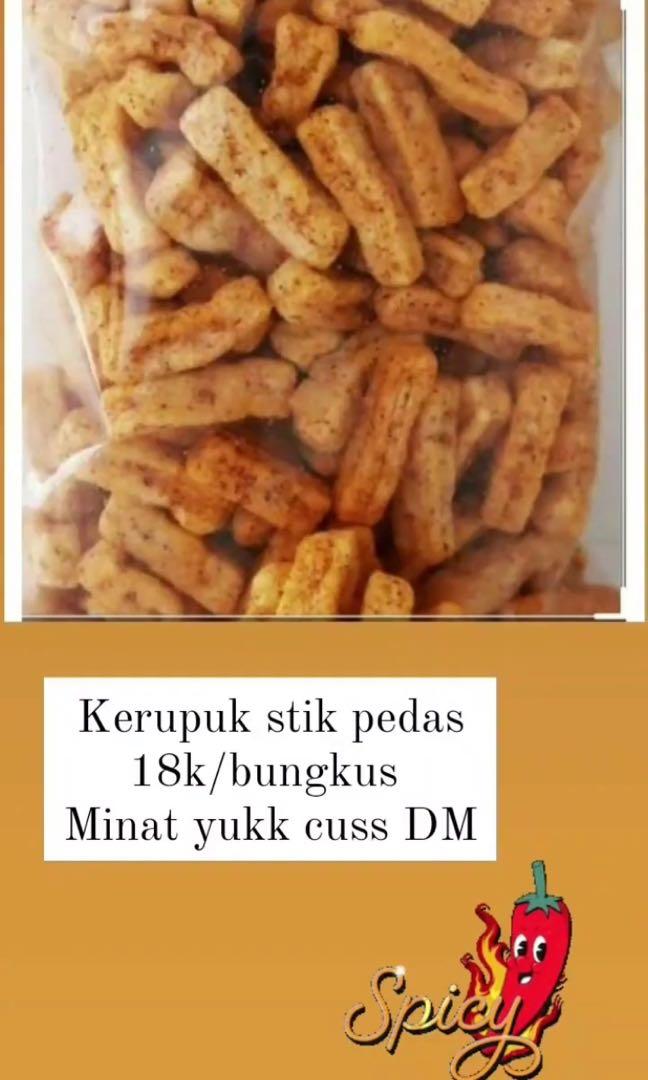 Kerupuk stik pedas, Makanan & Minuman, Snek di Carousell