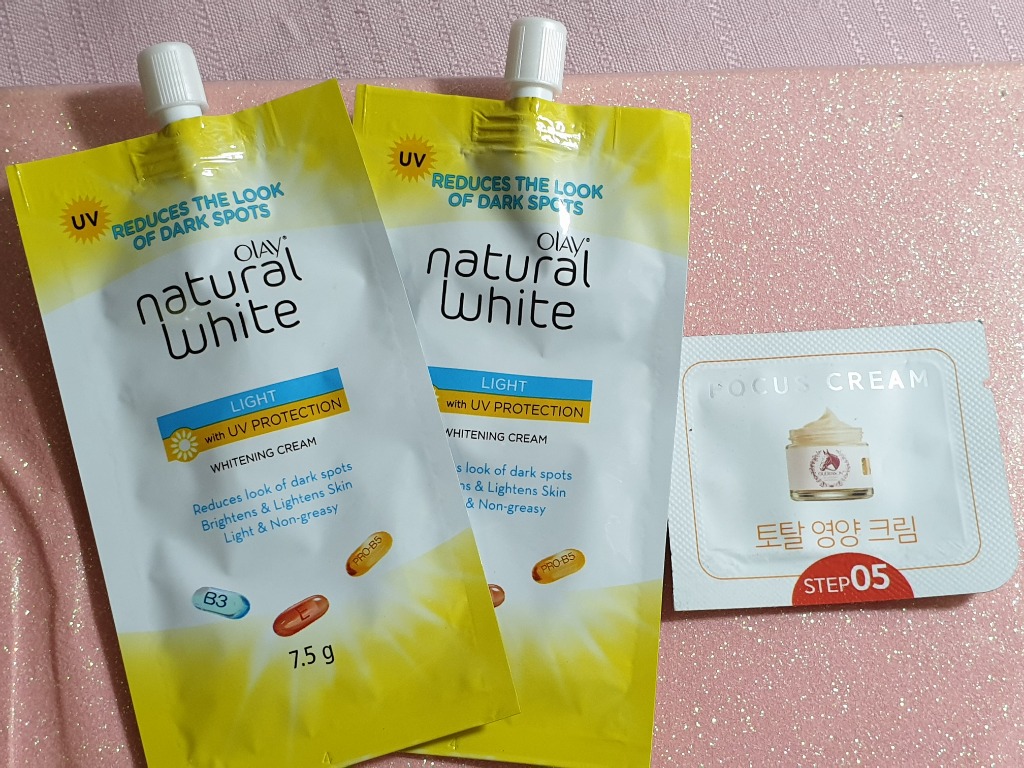OLAY NATURAL WHITE WHITENING CREAM – 2 sachets, Beauty & Personal Care ...