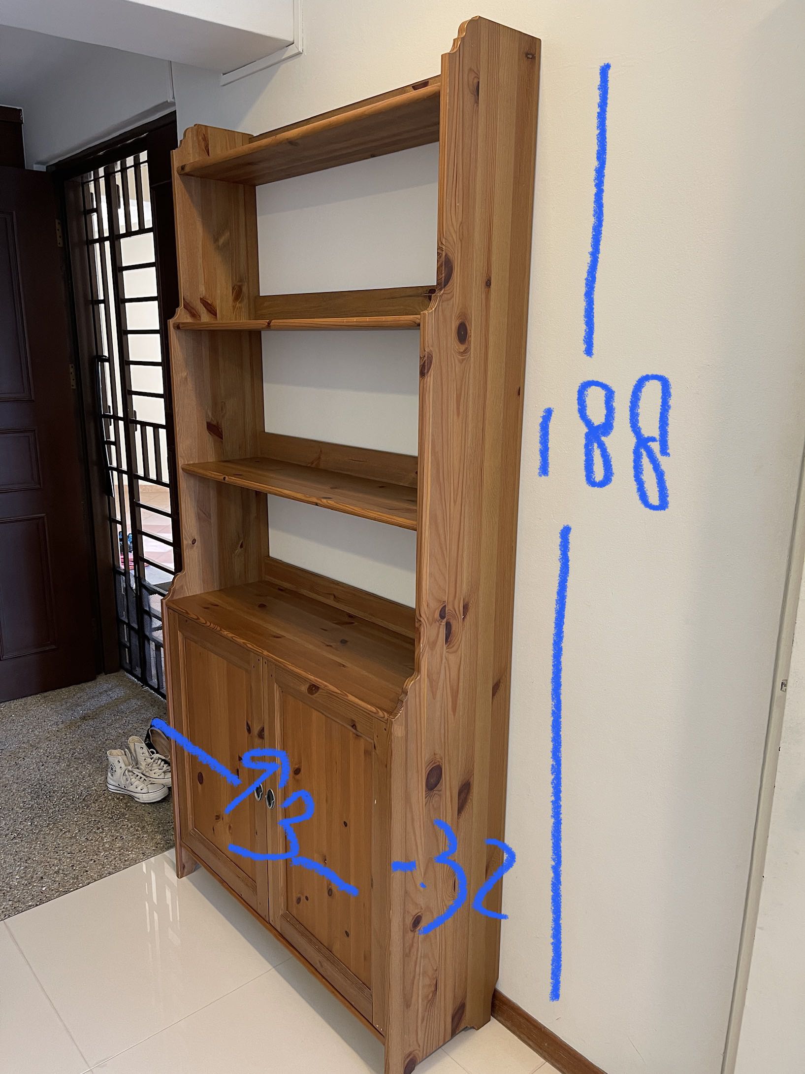 Sturdy Bookshelf, Furniture & Home Living, Furniture, Shelves, Cabinets ...