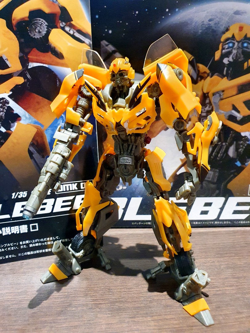 Takara Tomy Transformers Dual Model Kit DMK02 Bumblebee, Hobbies & Toys ...