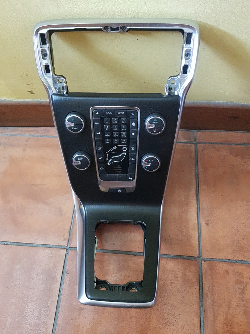 Volvo V40 Centre Console Unit - Complete, Car Accessories, Accessories ...