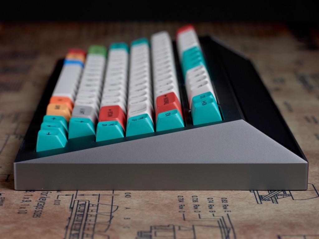 Cyberboard Wireless Charging Custom LED Mechanical Keyboard by Angry ...