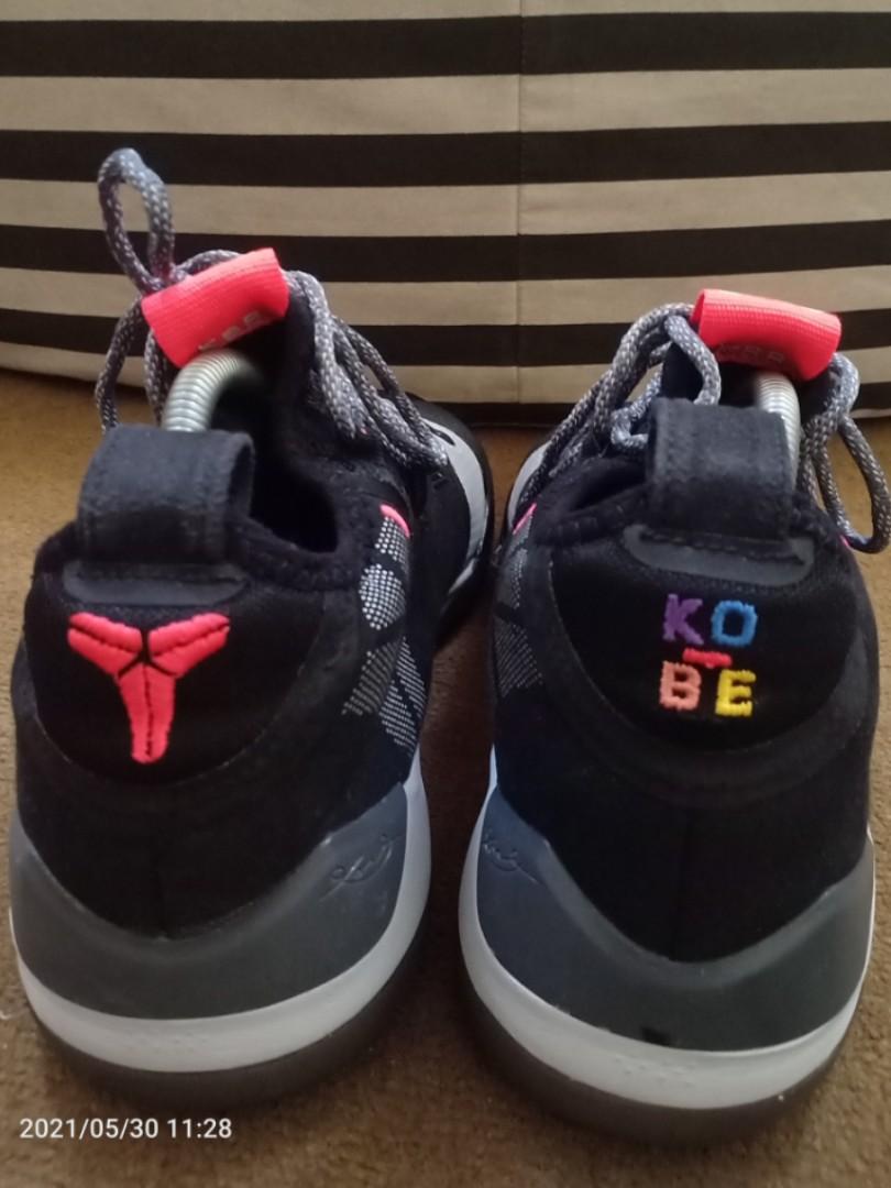 Kobe AD React Zoom: Thử Nghiệm Giày Bóng Rổ Mới với Công Nghệ Tiên Tiến ...