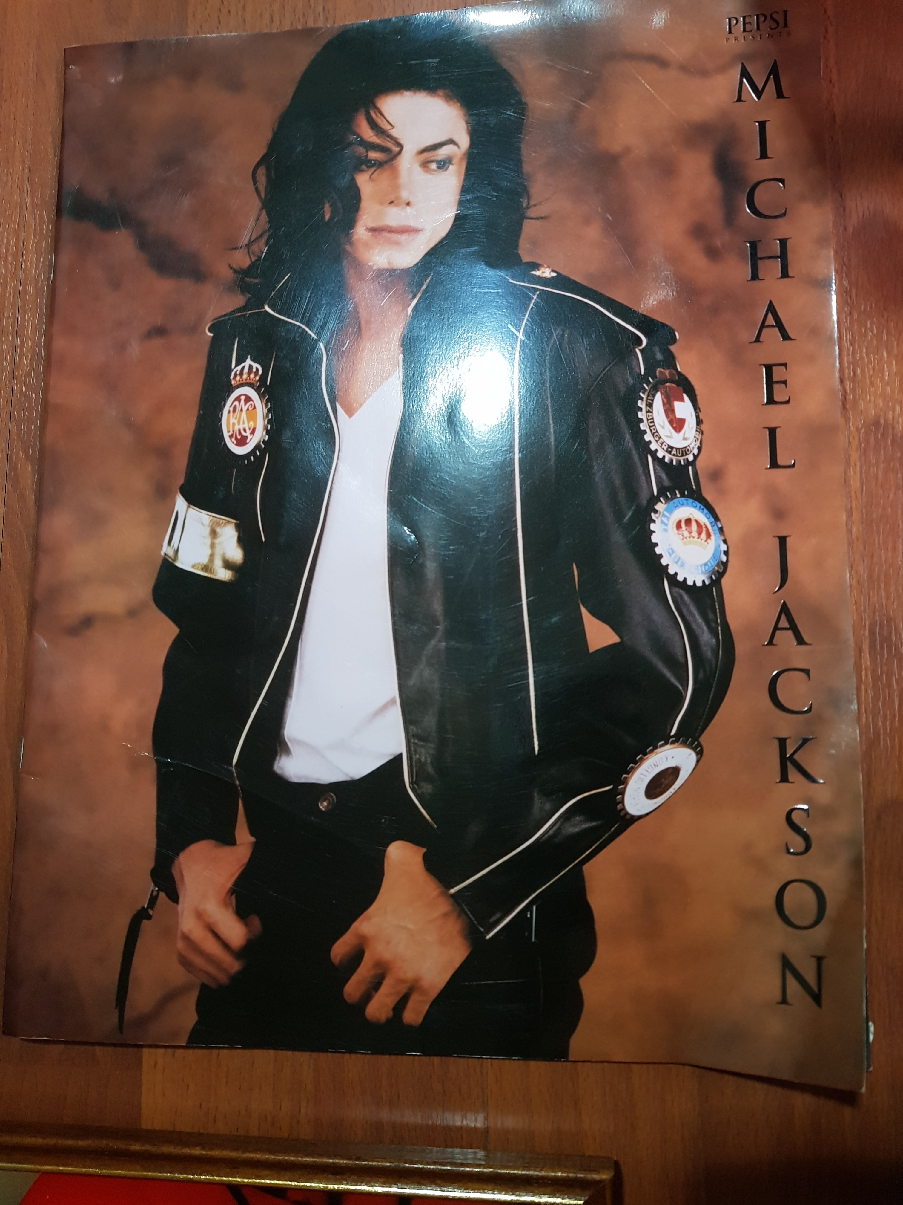 Michael Jackson dangerous tour. 1992 worth $60. Selling $40, Everything ...