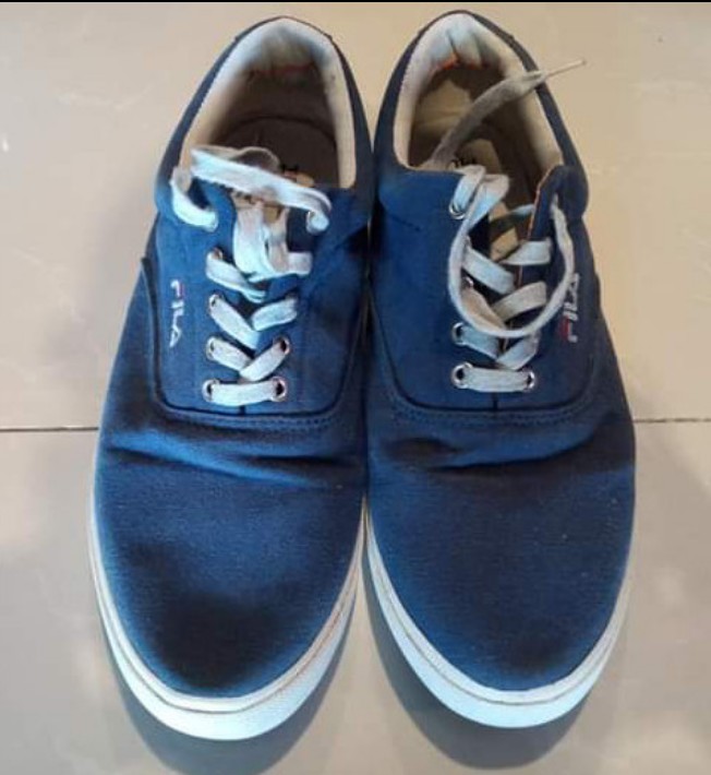 Sepatu Fila Pollus Navy Original, Fesyen Pria, Sepatu , Sneakers di ...