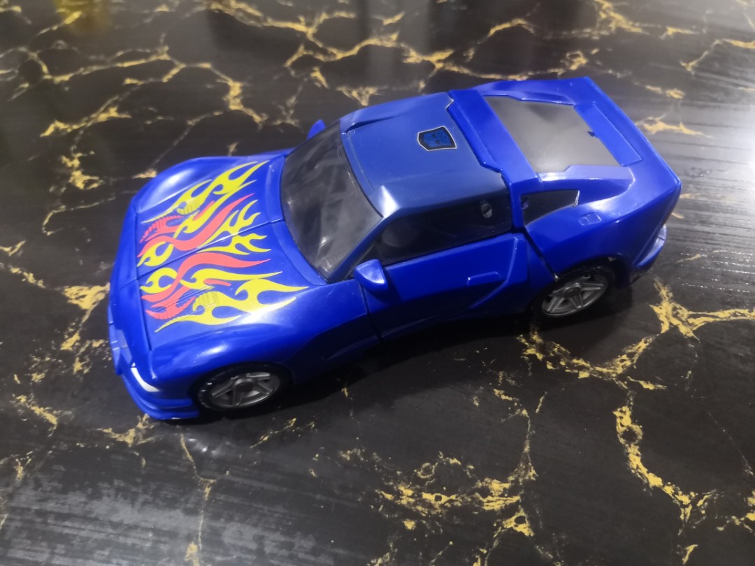 Transformers Tracks Chug Scale, Hobbies & Toys, Toys & Games on Carousell
