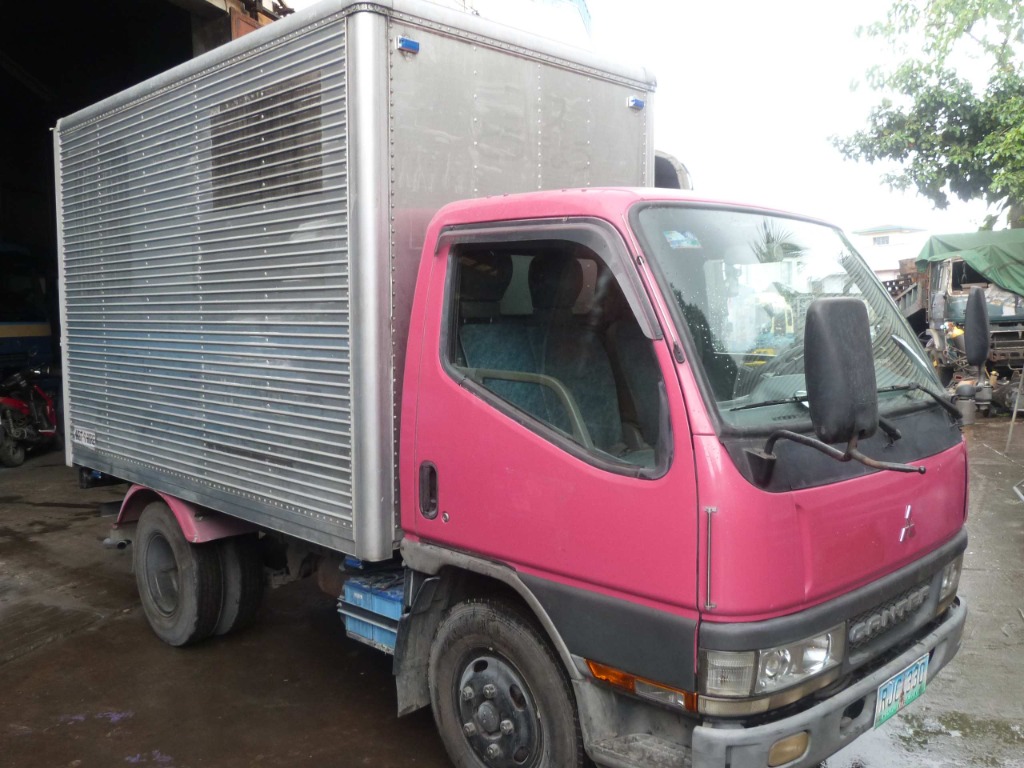 Close Van 10ft Canter japan surplus LPG, Special Vehicles, Heavy ...