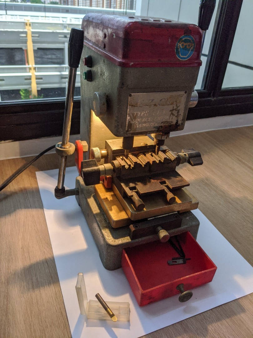 Dimple Key Duplicator/Cutting Machine, Everything Else on Carousell