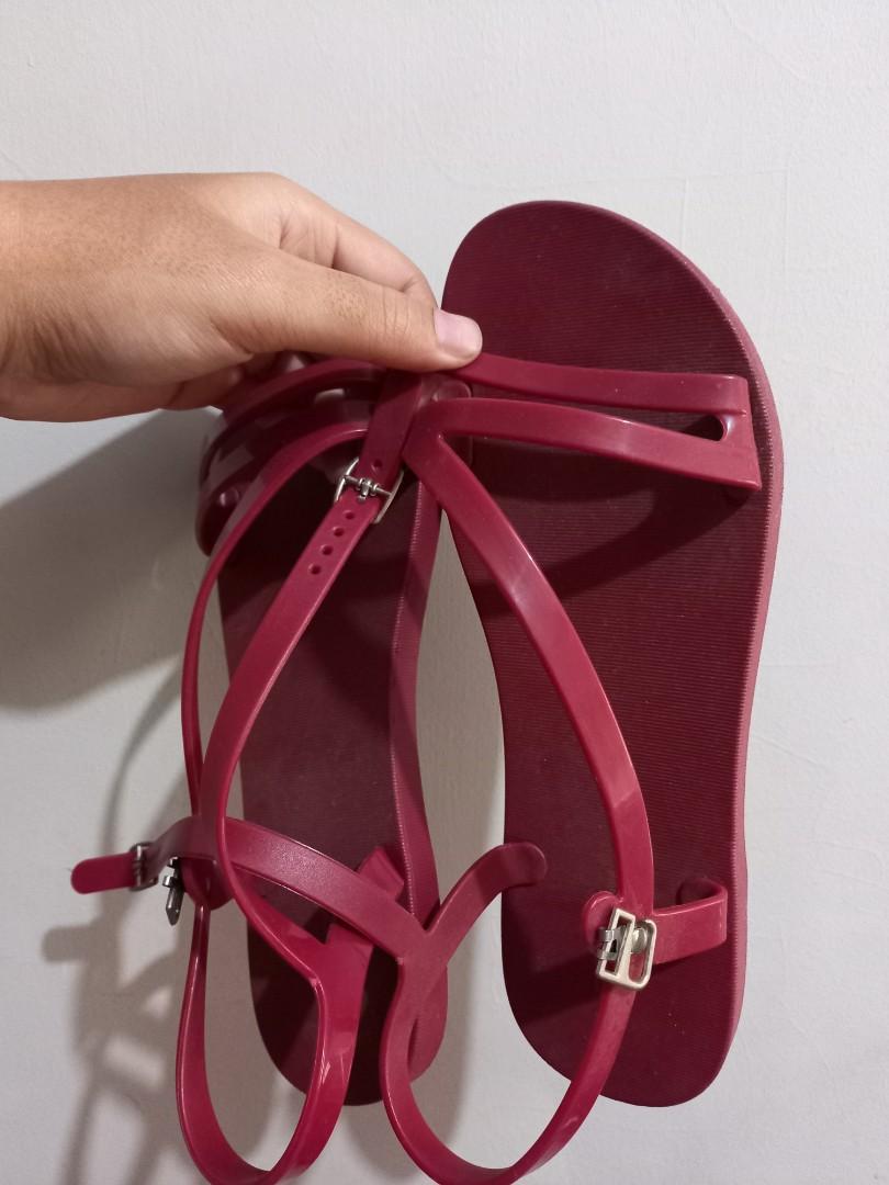 Sepatu Sendal Maroon Fesyen Wanita Sepatu Di Carousell