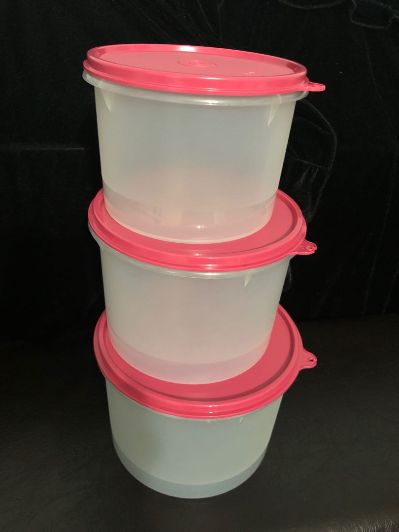Tupperware Round container, Furniture & Home Living, Kitchenware ...