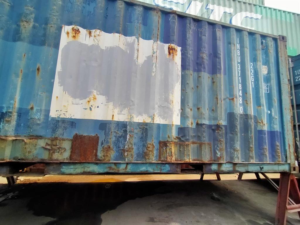 20ft class C container van, Free Items on Carousell