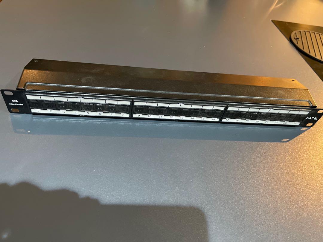 Cable Matters Rackmount 24 port shielded RJ45 Patch Panel, Computers ...
