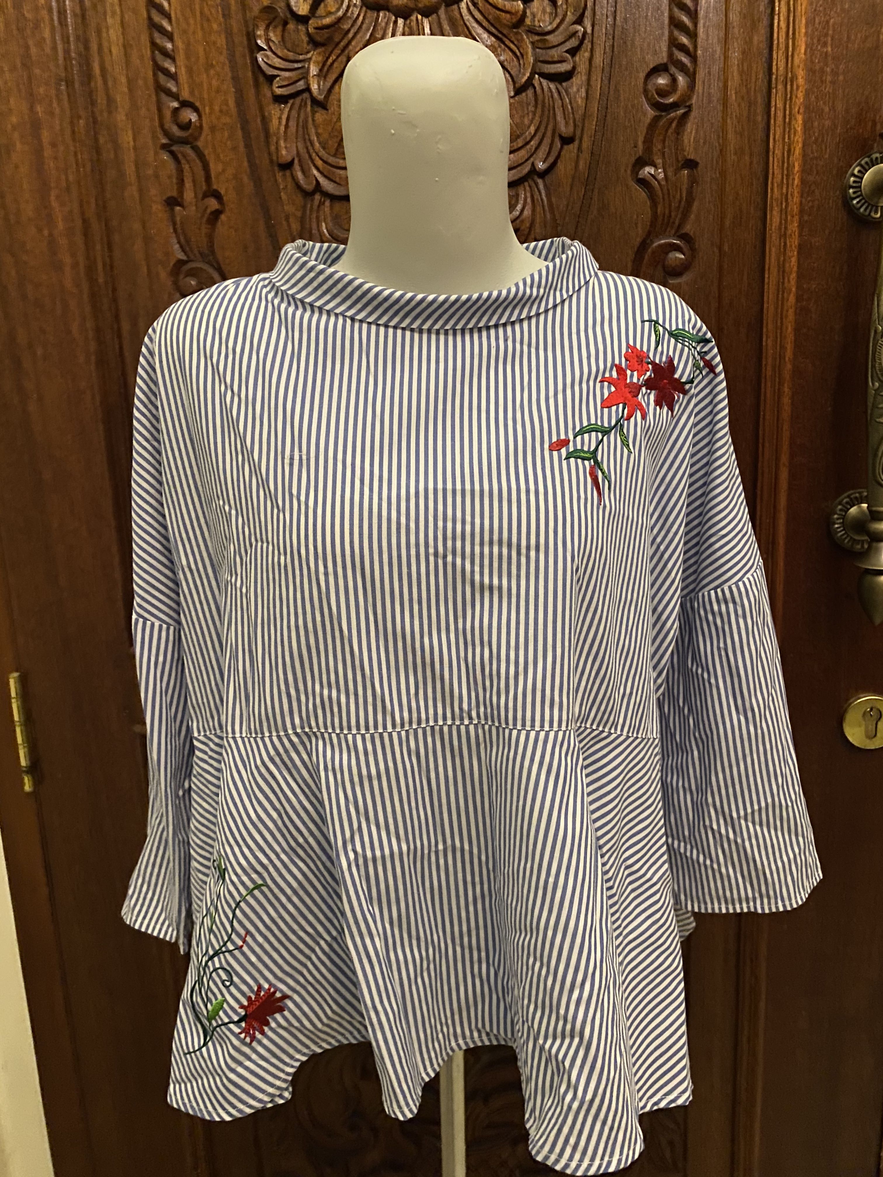 Cotton ink blue flower strip, Fesyen Wanita, Pakaian Wanita, Atasan di ...