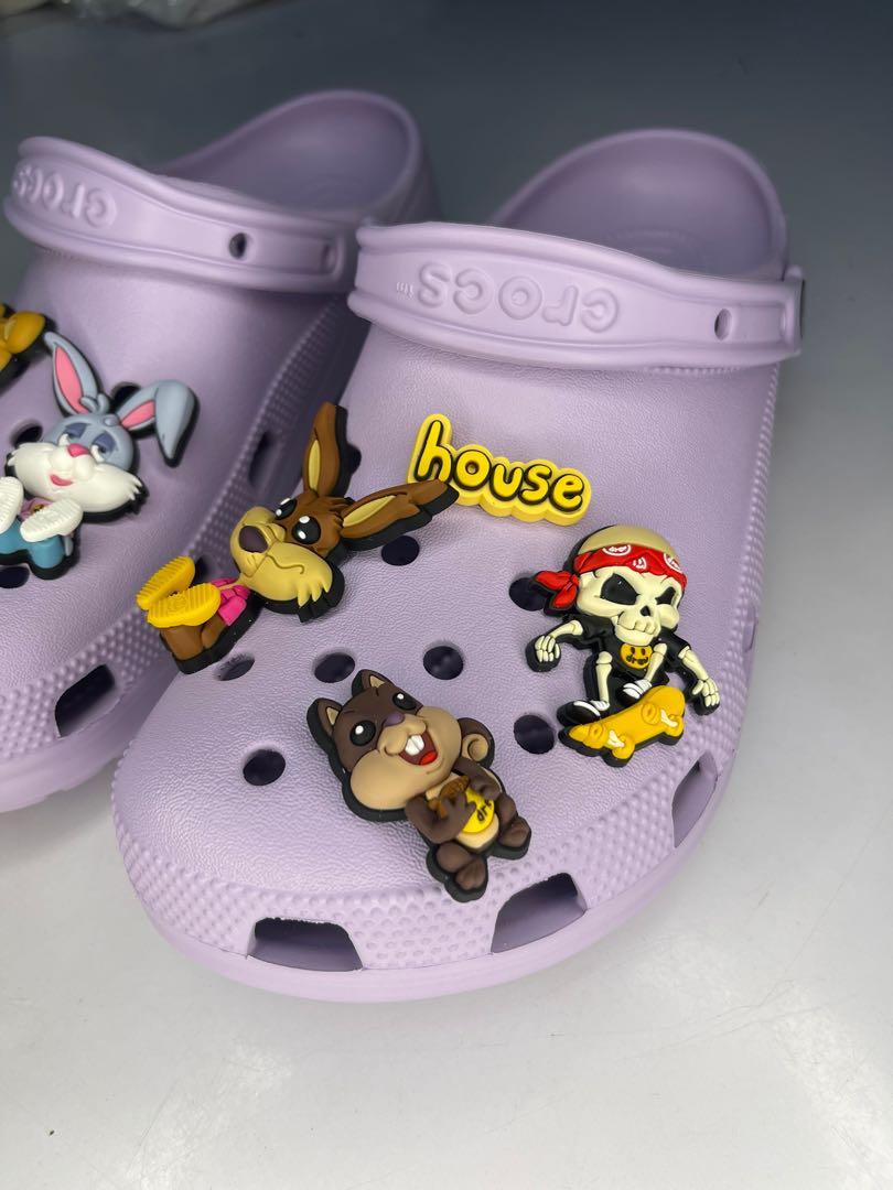 Drew x crocs v2, Men's Fashion, Footwear, Slippers & Slides on Carousell